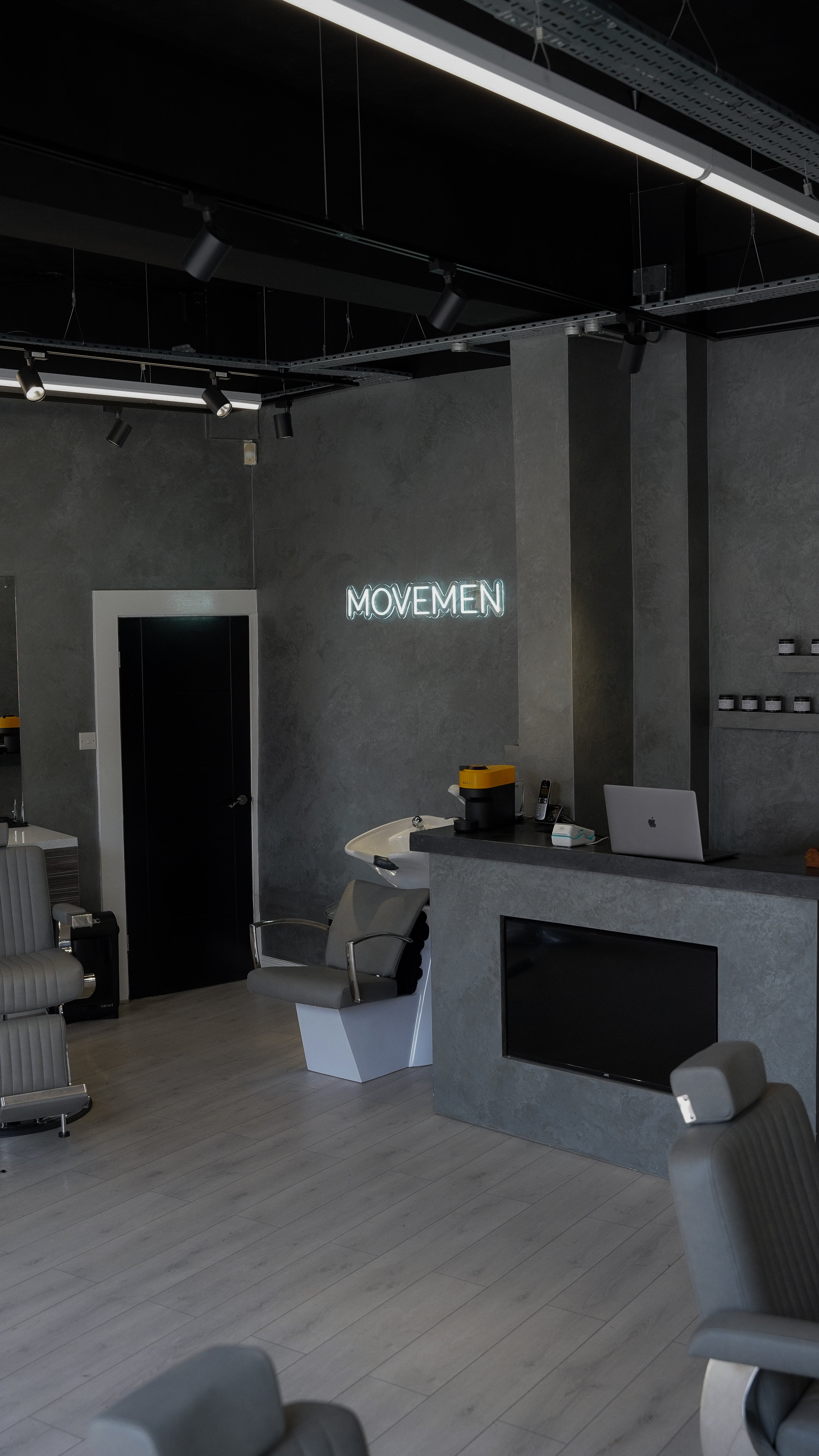 MOVEMEN BARBERS BATLEY